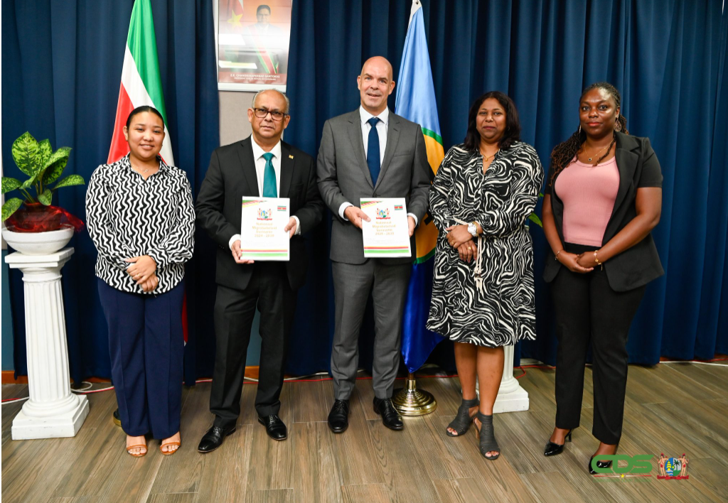 Presentation of National Migration Policy Plan to Minister Ramdin ...